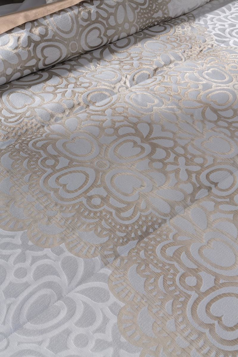 Narzuta żakardowa JVR Tejidos Chantilly Gold Narzuta - sklep internetowy podpierzyna.com