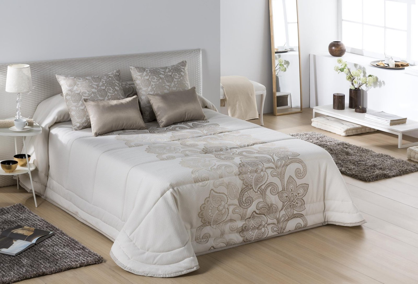 Narzuta żakardowa JVR Tejidos Daniella Gold Gold - sklep internetowy podpierzyna.com